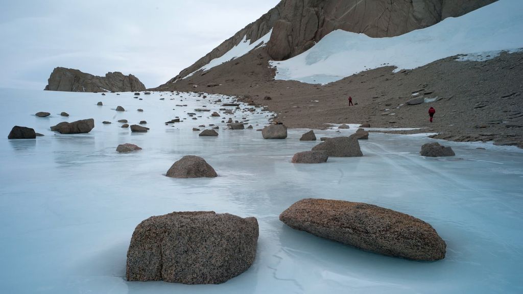 Science in Antarctica - René Robert, Outdoor Photography
